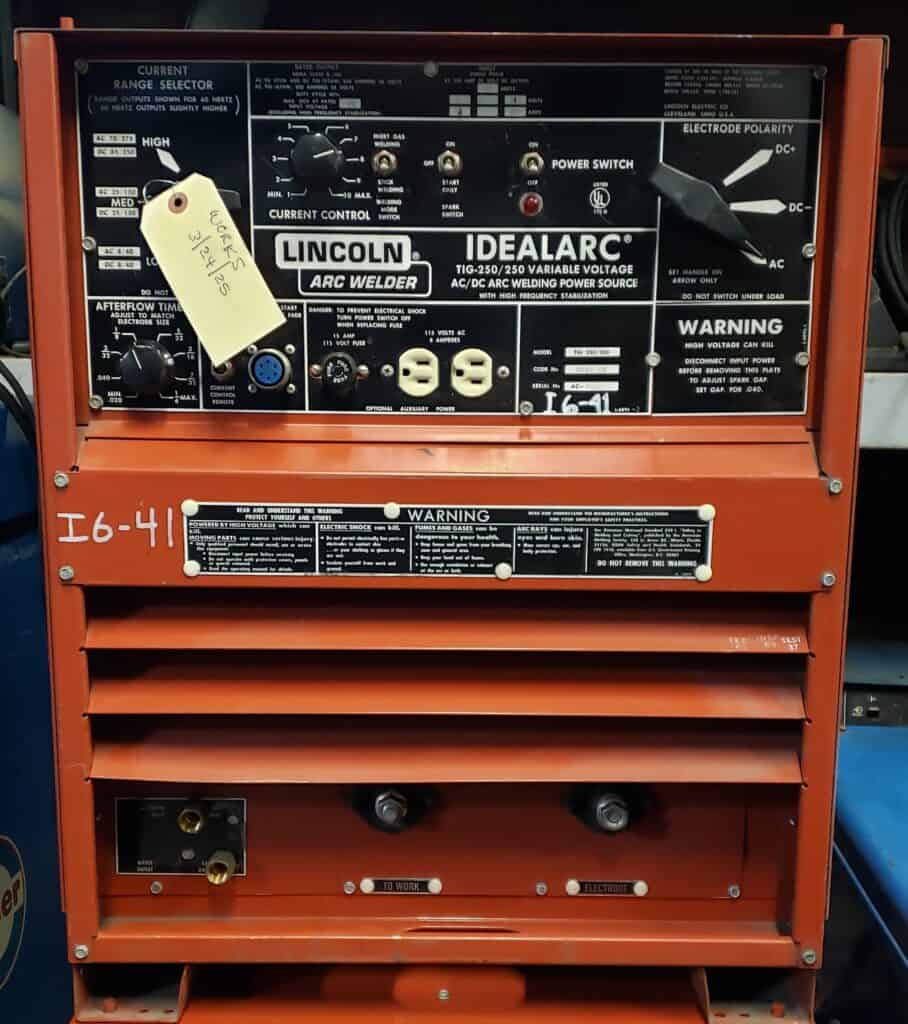 LINCOLN IDEALARC TIG 250/250 AC/DC WITH HF, HELIARC MACHINE - WeldingPro